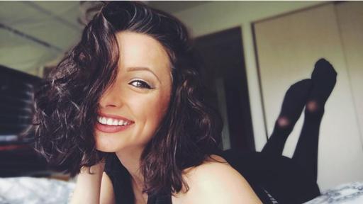 Miss Elly Jay - Profile - SHOWROOM